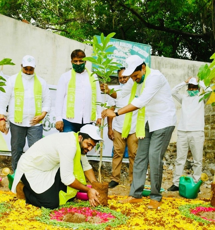 Sharwanand Green india Challenge - Photo 3 of 4