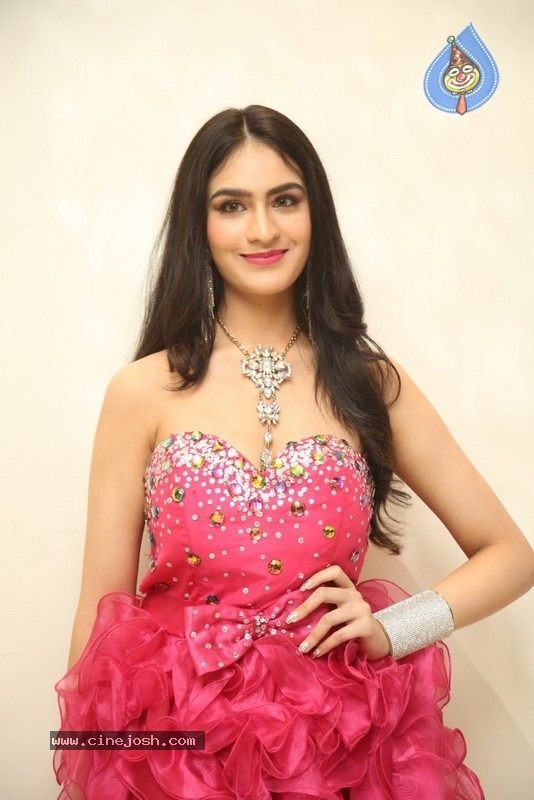 Simran Kapoor Photos - Photo 6 of 16