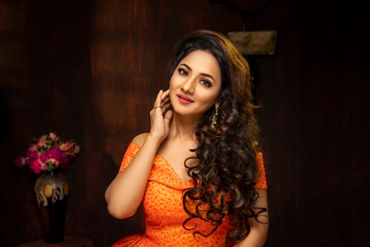 Priya Prince Photos - Photo 3 of 8