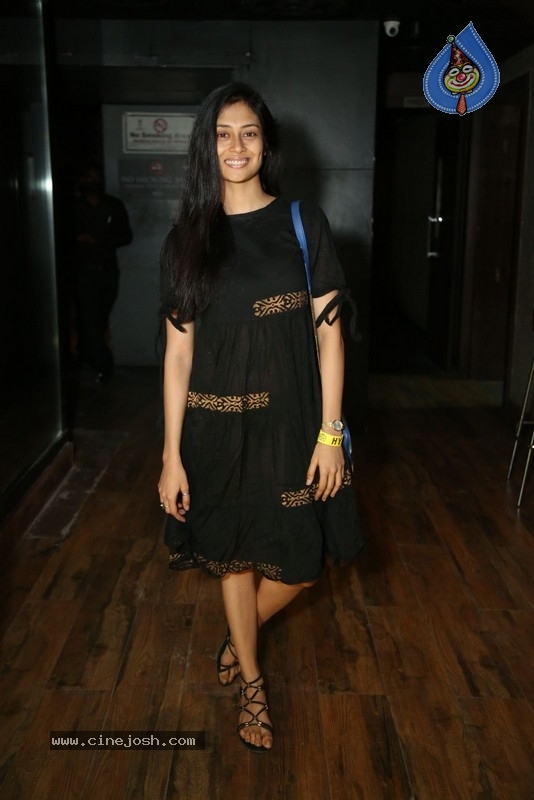 Vedieka Dutt Photos - Photo 3 of 9