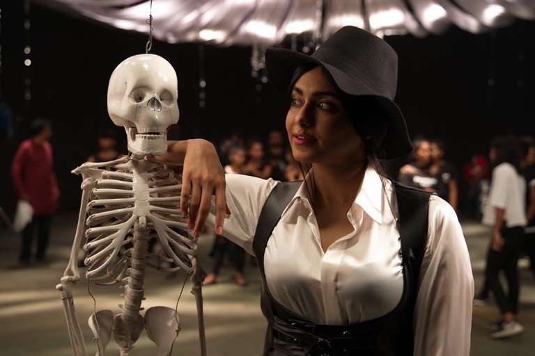 Question ( ?) Movie Stills - Photo 4 of 19