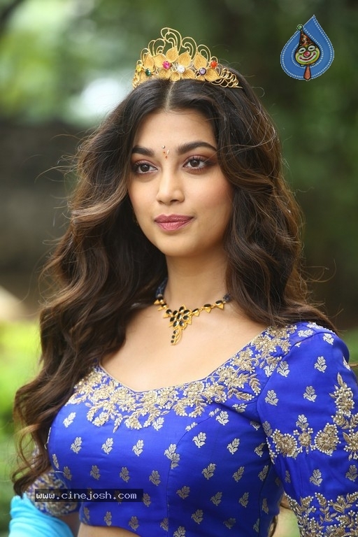 Digangana Suryavanshi Photos - Photo 3 of 15